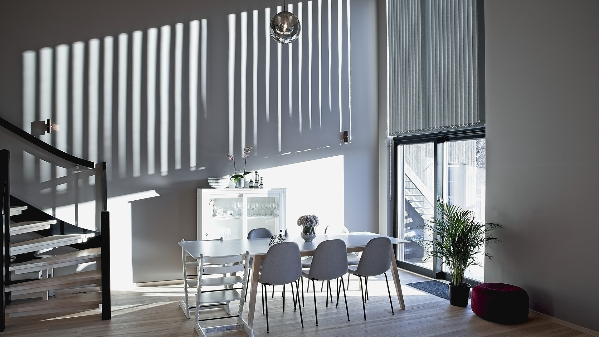 JJ Solskjerming AS - solskjerming, mørkelegging, innsyns-skjerming